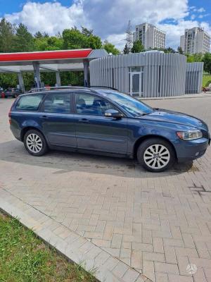 Zils Volvo V50 2007 Viļņa, ar dzinēja tilpumu 1.56 L un nobraukumu 309 tūkst. km par 1900 €, foto 8 vietnē AUTOMOTO.COM.LV