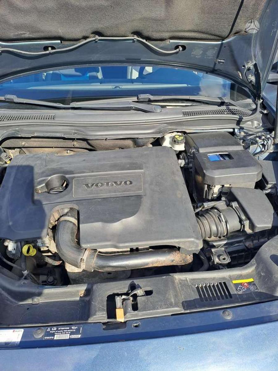Zils Volvo V50 2007 Viļņa, ar dzinēja tilpumu 1.56 L un nobraukumu 309 tūkst. km par 1900 €, foto 10 vietnē AUTOMOTO.COM.LV