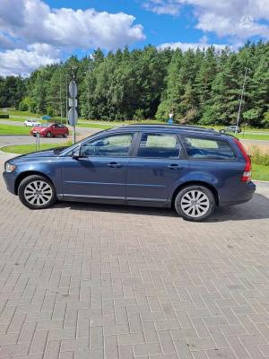 Zils Volvo V50 2007 Viļņa, ar dzinēja tilpumu 1.56 L un nobraukumu 309 tūkst. km par 1900 €, foto 11 vietnē AUTOMOTO.COM.LV