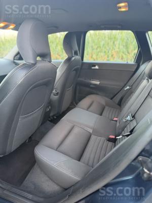 Zils Volvo V50 2007 Tukums, ar dzinēja tilpumu 1.60 L un nobraukumu 320 tūkst. km par 2199 €, foto 12 vietnē AUTOMOTO.COM.LV