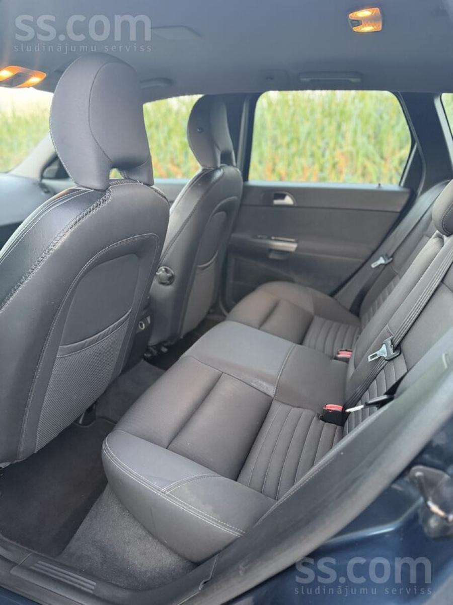 Zils Volvo V50 2007 Tukums, ar dzinēja tilpumu 1.60 L un nobraukumu 320 tūkst. km par 2199 €, foto 12 vietnē AUTOMOTO.COM.LV