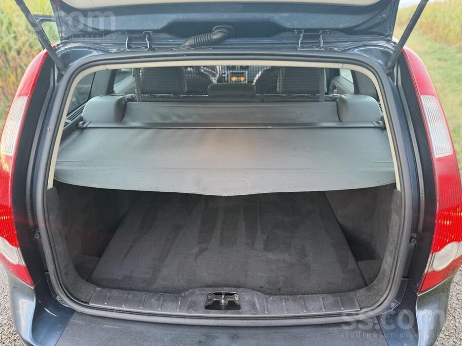 Zils Volvo V50 2007 Tukums, ar dzinēja tilpumu 1.60 L un nobraukumu 320 tūkst. km par 2199 €, foto 14 vietnē AUTOMOTO.COM.LV
