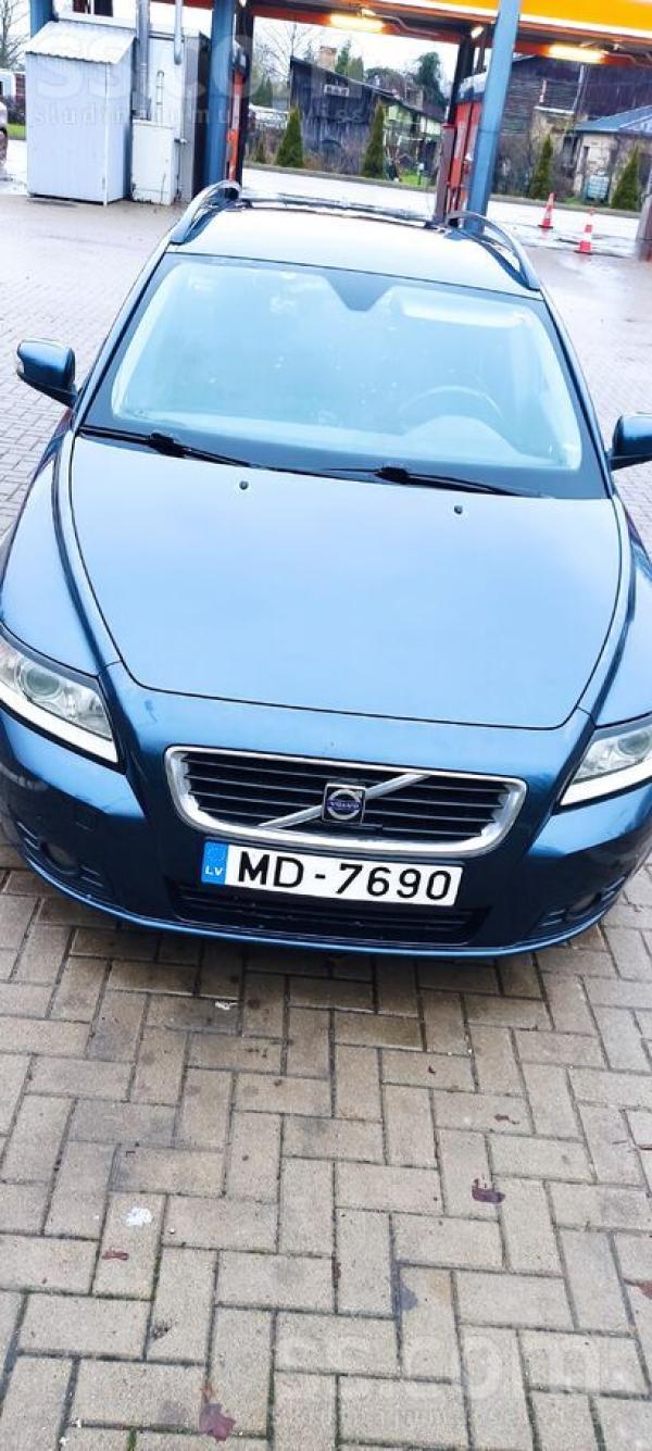 Zils Volvo V50 2008 Jelgava, ar dzinēja tilpumu 1.60 L un nobraukumu 259 tūkst. km par 2100 €, foto 3 vietnē AUTOMOTO.COM.LV