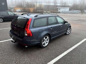 Blue Volvo V50 2008 in Kaunas, with an engine capacity of 2.40 L and mileage of 300 thousand km for 3350 €, photo 2 on AUTOMOTO.COM.LV