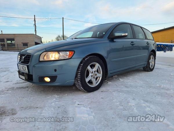 Blue Volvo V50 2008 in Tallinn, with an engine capacity of 1.60 L and mileage of 319 thousand km for 3300 €, photo 1 on AUTOMOTO.COM.LV