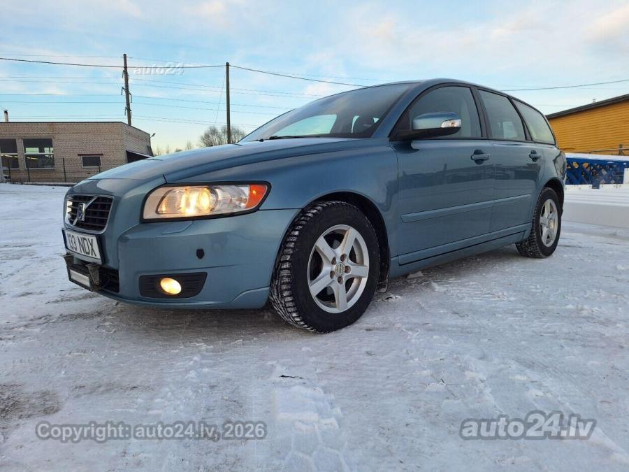Zils Volvo V50 2008 Tallina, ar dzinēja tilpumu 1.60 L un nobraukumu 319 tūkst. km par 3300 €, foto 1 vietnē AUTOMOTO.COM.LV