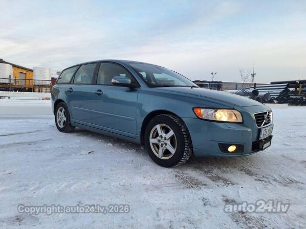 Blue Volvo V50 2008 in Tallinn, with an engine capacity of 1.60 L and mileage of 319 thousand km for 3300 €, photo 2 on AUTOMOTO.COM.LV