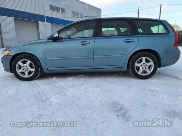 Blue Volvo V50 2008 in Tallinn, with an engine capacity of 1.60 L and mileage of 319 thousand km for 3300 €, photo 3 on AUTOMOTO.COM.LV