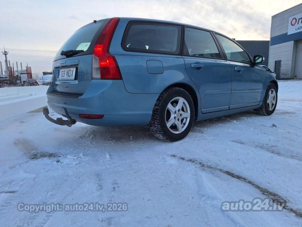 Blue Volvo V50 2008 in Tallinn, with an engine capacity of 1.60 L and mileage of 319 thousand km for 3300 €, photo 6 on AUTOMOTO.COM.LV