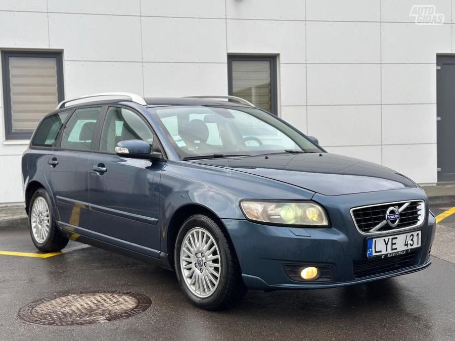 Zils Volvo V50 2008 Kauņa, ar dzinēja tilpumu 2.00 L un nobraukumu 322 tūkst. km par 2350 €, foto 1 vietnē AUTOMOTO.COM.LV