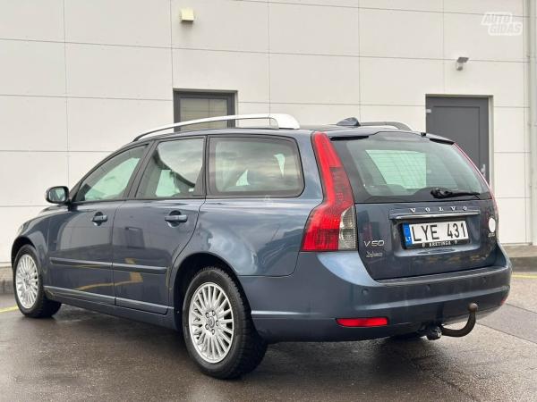 Zils Volvo V50 2008 Kauņa, ar dzinēja tilpumu 2.00 L un nobraukumu 322 tūkst. km par 2350 €, foto 2 vietnē AUTOMOTO.COM.LV