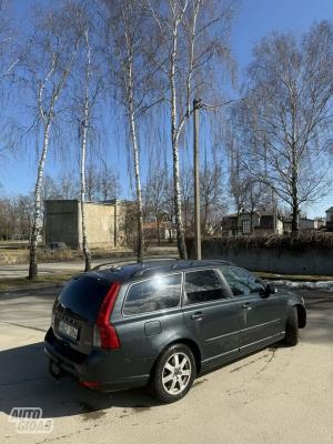 Zils Volvo V50 2008 Šauļi, ar dzinēja tilpumu 2.00 L un nobraukumu 390 tūkst. km par 1650 €, foto 5 vietnē AUTOMOTO.COM.LV
