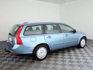 Синий Вольво В50 2008 в Таллин, объемом двигателя 1.60 л и пробегом 253 тыс. км за 2499 €, фото 4 на AUTOMOTO.COM.LV