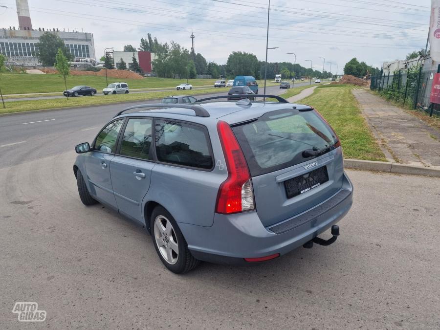 Zils Volvo V50 2008 Kauņa, ar dzinēja tilpumu 2.00 L un nobraukumu 300 tūkst. km par 2850 €, foto 9 vietnē AUTOMOTO.COM.LV