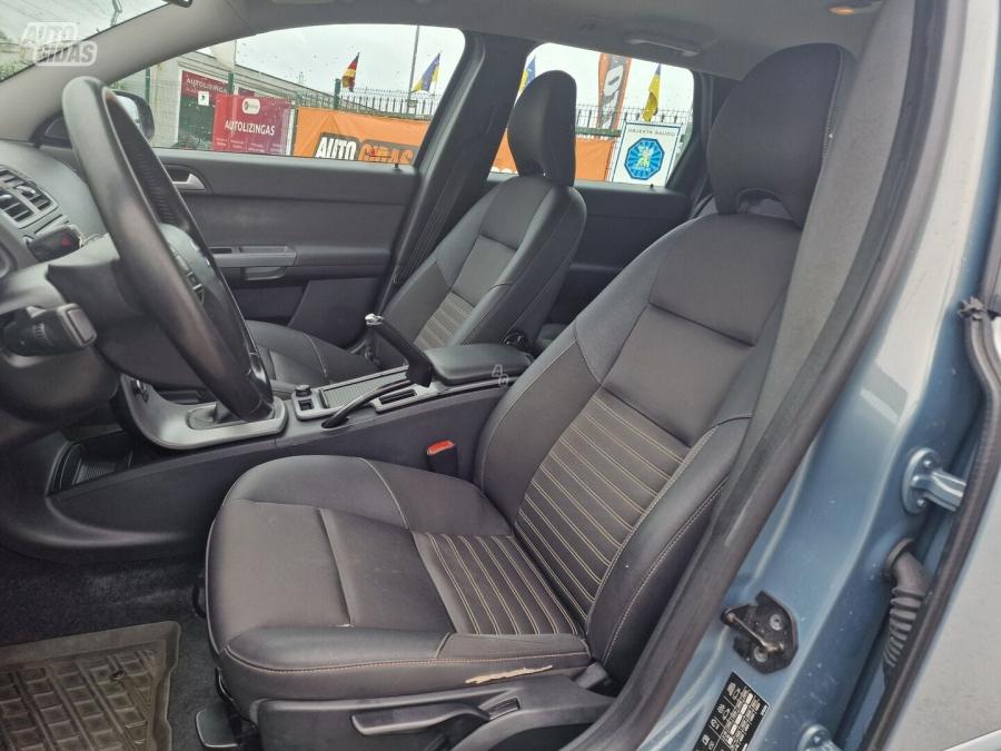 Zils Volvo V50 2008 Kauņa, ar dzinēja tilpumu 2.00 L un nobraukumu 300 tūkst. km par 2850 €, foto 12 vietnē AUTOMOTO.COM.LV