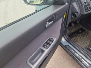 Zils Volvo V50 2008 Kauņa, ar dzinēja tilpumu 2.00 L un nobraukumu 300 tūkst. km par 2850 €, foto 13 vietnē AUTOMOTO.COM.LV