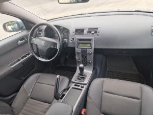 Zils Volvo V50 2008 Kauņa, ar dzinēja tilpumu 2.00 L un nobraukumu 300 tūkst. km par 2850 €, foto 18 vietnē AUTOMOTO.COM.LV