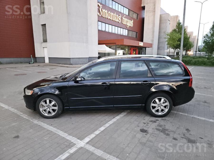 Zils Volvo V50 2008 Rīga, ar dzinēja tilpumu 2.00 L un nobraukumu 330 tūkst. km par 2800 €, foto 9 vietnē AUTOMOTO.COM.LV