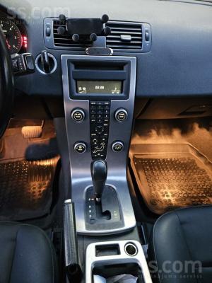 Zils Volvo V50 2008 Rīga, ar dzinēja tilpumu 2.00 L un nobraukumu 330 tūkst. km par 2800 €, foto 12 vietnē AUTOMOTO.COM.LV