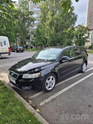 Blue Volvo V50 2008 in Riga, with an engine capacity of 2.00 L and mileage of 221 thousand km for 2500 €, photo 3 on AUTOMOTO.COM.LV