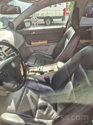 Blue Volvo V50 2008 in Riga, with an engine capacity of 2.00 L and mileage of 221 thousand km for 2500 €, photo 6 on AUTOMOTO.COM.LV