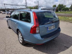 Blue Volvo V50 2008 in Siauliai, with an engine capacity of 1.56 L and mileage of 373 thousand km for 2550 €, photo 5 on AUTOMOTO.COM.LV