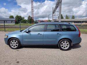 Blue Volvo V50 2008 in Siauliai, with an engine capacity of 1.56 L and mileage of 373 thousand km for 2550 €, photo 8 on AUTOMOTO.COM.LV