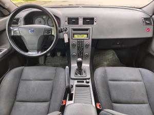 Blue Volvo V50 2008 in Siauliai, with an engine capacity of 1.56 L and mileage of 373 thousand km for 2550 €, photo 12 on AUTOMOTO.COM.LV