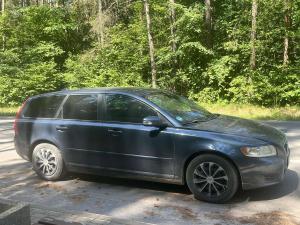 Zils Volvo V50 2008 Trakai, ar dzinēja tilpumu 1.56 L un nobraukumu 318 tūkst. km par 1699 €, foto 6 vietnē AUTOMOTO.COM.LV