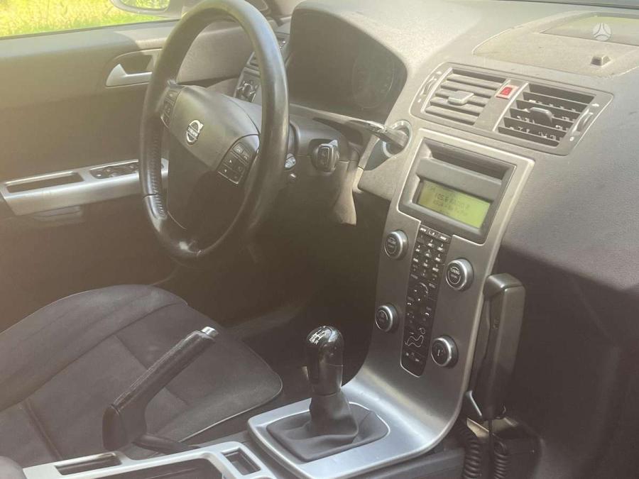 Zils Volvo V50 2008 Trakai, ar dzinēja tilpumu 1.56 L un nobraukumu 318 tūkst. km par 1699 €, foto 11 vietnē AUTOMOTO.COM.LV