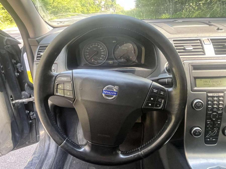 Zils Volvo V50 2008 Trakai, ar dzinēja tilpumu 1.56 L un nobraukumu 318 tūkst. km par 1699 €, foto 14 vietnē AUTOMOTO.COM.LV