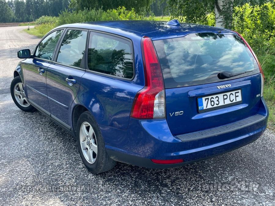 Zils Volvo V50 2008 Tartu, ar dzinēja tilpumu 1.60 L un nobraukumu 295 tūkst. km par 2790 €, foto 3 vietnē AUTOMOTO.COM.LV