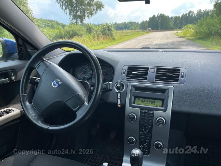 Zils Volvo V50 2008 Tartu, ar dzinēja tilpumu 1.60 L un nobraukumu 295 tūkst. km par 2790 €, foto 6 vietnē AUTOMOTO.COM.LV