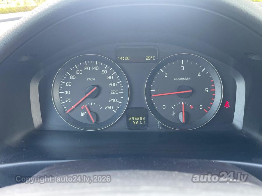 Zils Volvo V50 2008 Tartu, ar dzinēja tilpumu 1.60 L un nobraukumu 295 tūkst. km par 2790 €, foto 9 vietnē AUTOMOTO.COM.LV