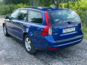 Zils Volvo V50 2008 Tartu, ar dzinēja tilpumu 1.60 L un nobraukumu 295 tūkst. km par 2790 €, foto 13 vietnē AUTOMOTO.COM.LV