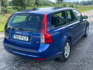 Zils Volvo V50 2008 Tartu, ar dzinēja tilpumu 1.60 L un nobraukumu 295 tūkst. km par 2790 €, foto 14 vietnē AUTOMOTO.COM.LV