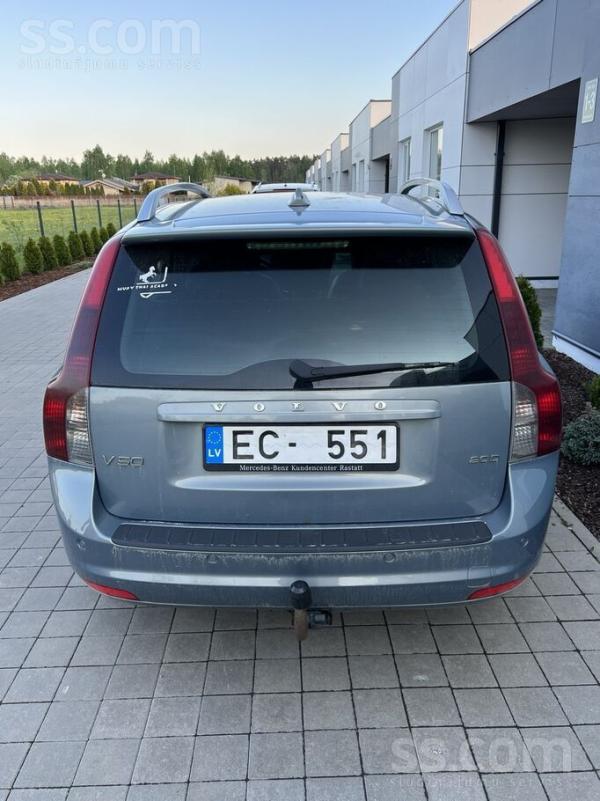 Zils Volvo V50 2008 Rīga, ar dzinēja tilpumu 2.00 L un nobraukumu 346 tūkst. km par 2500 €, foto 3 vietnē AUTOMOTO.COM.LV