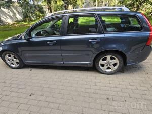 Синий Вольво В50 2008 в Рига, объемом двигателя 2.00 л и пробегом 0 тыс. км за 2800 €, фото 3 на AUTOMOTO.COM.LV