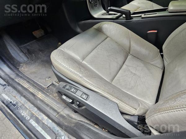 Zils Volvo V50 2008 Rīga, ar dzinēja tilpumu 2.00 L un nobraukumu 0 tūkst. km par 2800 €, foto 3 vietnē AUTOMOTO.COM.LV
