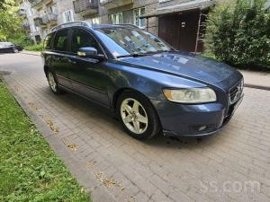 Синий Вольво В50 2008 в Рига, объемом двигателя 2.00 л и пробегом 0 тыс. км за 2800 €, фото 8 на AUTOMOTO.COM.LV