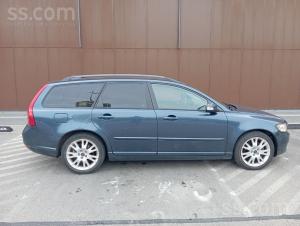 Синий Вольво В50 2008 в Рига, объемом двигателя 2.00 л и пробегом 250 тыс. км за 1995 €, фото 3 на AUTOMOTO.COM.LV