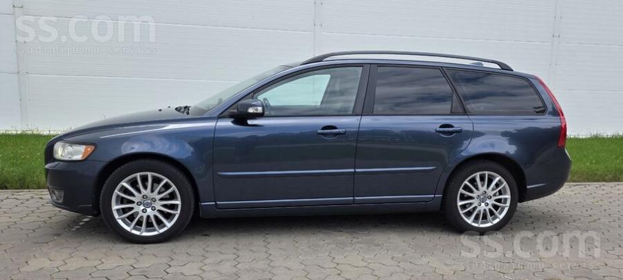 Zils Volvo V50 2008 Rīga, ar dzinēja tilpumu 2.00 L un nobraukumu 241 tūkst. km par 3850 €, foto 4 vietnē AUTOMOTO.COM.LV