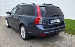 Zils Volvo V50 2008 Rīga, ar dzinēja tilpumu 2.00 L un nobraukumu 241 tūkst. km par 3850 €, foto 5 vietnē AUTOMOTO.COM.LV