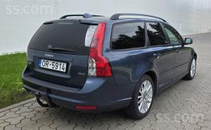 Zils Volvo V50 2008 Rīga, ar dzinēja tilpumu 2.00 L un nobraukumu 241 tūkst. km par 3850 €, foto 8 vietnē AUTOMOTO.COM.LV