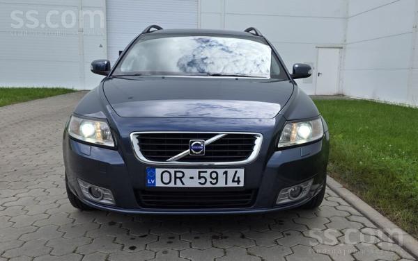 Blue Volvo V50 2008 in Riga, with an engine capacity of 2.00 L and mileage of 241 thousand km for 3850 €, photo 11 on AUTOMOTO.COM.LV