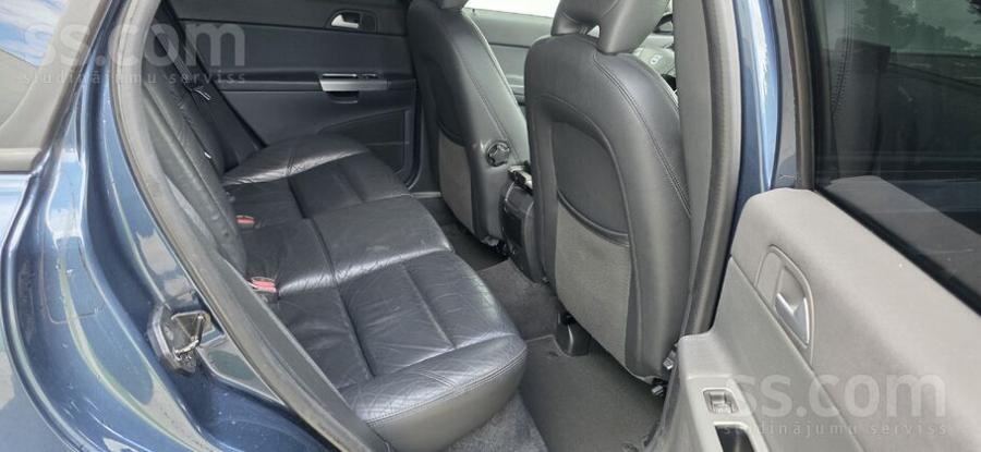 Zils Volvo V50 2008 Rīga, ar dzinēja tilpumu 2.00 L un nobraukumu 241 tūkst. km par 3850 €, foto 18 vietnē AUTOMOTO.COM.LV