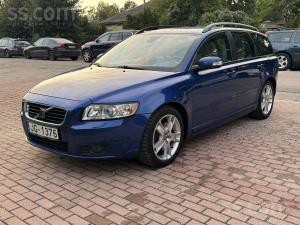 Синий Вольво В50 2008 в Рига, объемом двигателя 2.00 л и пробегом 296 тыс. км за 2700 €, фото  на AUTOMOTO.COM.LV