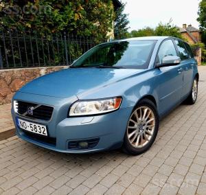 Zils Volvo V50 2008 Rīga, ar dzinēja tilpumu 2.00 L un nobraukumu 417 tūkst. km par 1250 €, foto  vietnē AUTOMOTO.COM.LV