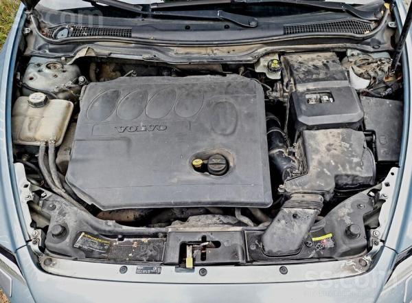 Zils Volvo V50 2008 Rīga, ar dzinēja tilpumu 2.00 L un nobraukumu 417 tūkst. km par 1250 €, foto 8 vietnē AUTOMOTO.COM.LV