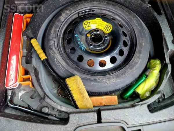 Zils Volvo V50 2008 Rīga, ar dzinēja tilpumu 2.00 L un nobraukumu 417 tūkst. km par 1250 €, foto 10 vietnē AUTOMOTO.COM.LV